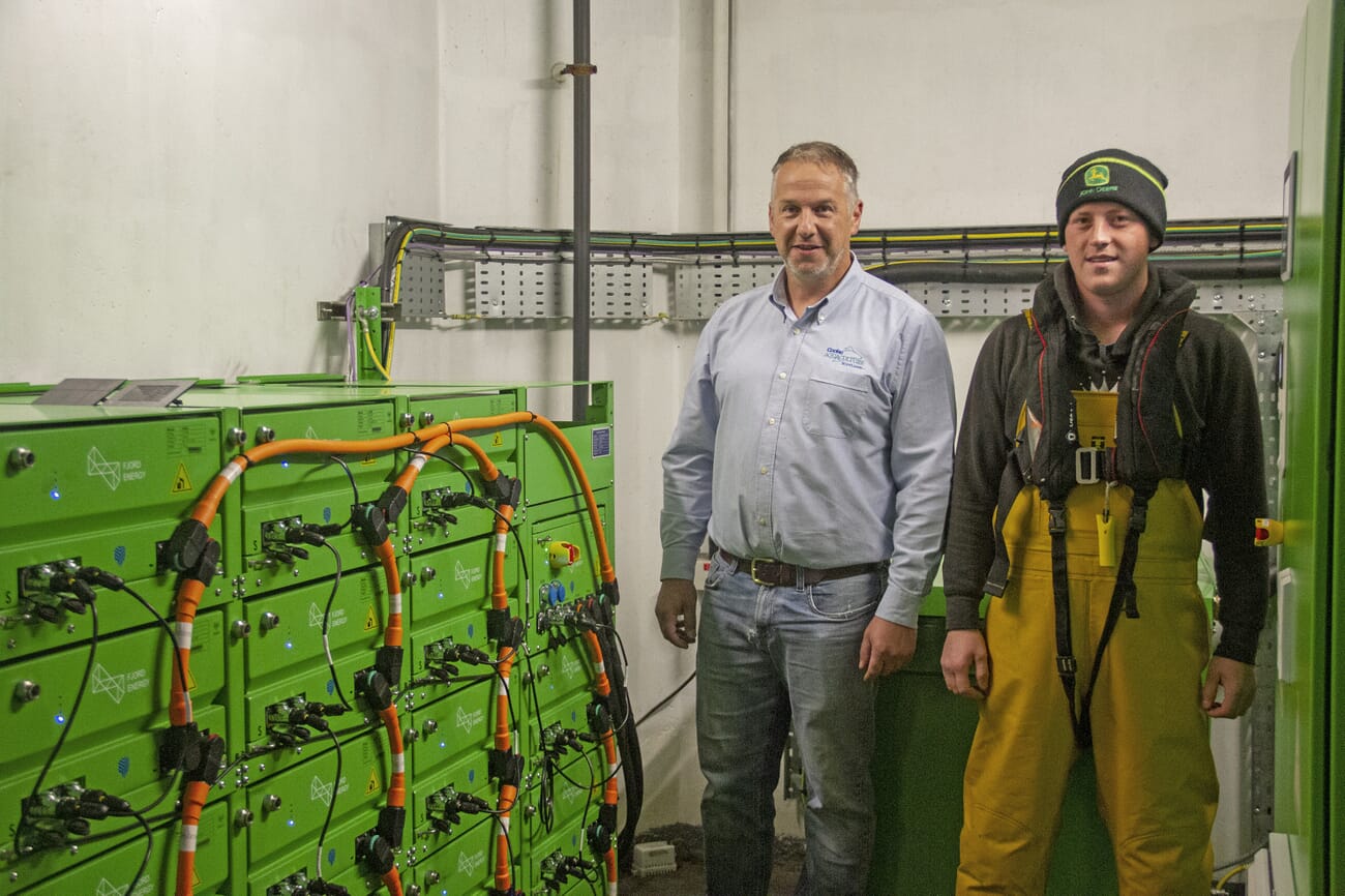 Cooke Aquaculture steps up shift to hybrid feed barges | The Fish Site